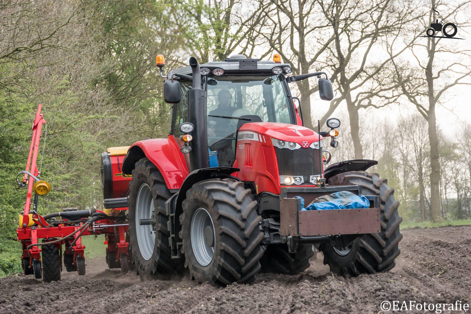 Foto Massey Ferguson 7624 Dyna-VT van Loonbedrijf Fikkert