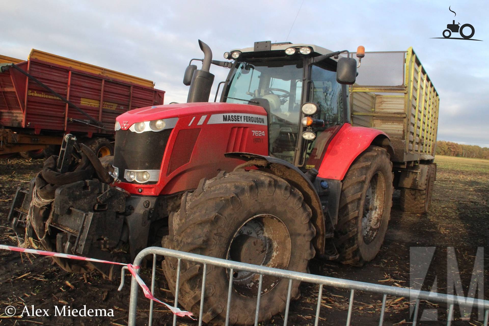 Foto Massey Ferguson 7624 Dyna-VT van Loonbedrijf Fikkert