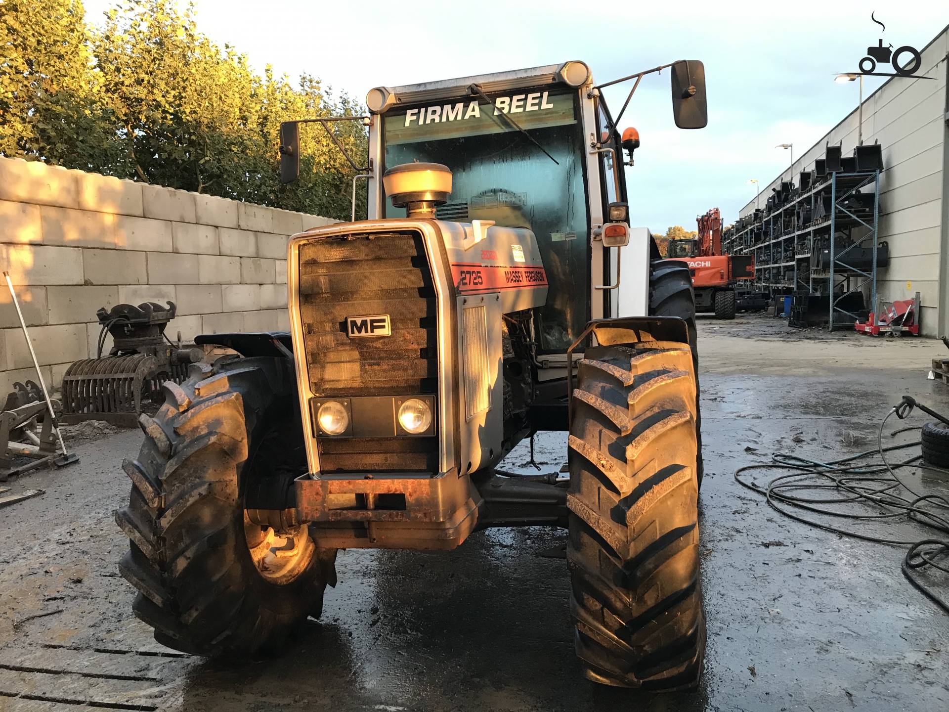 Foto Massey Ferguson 2725 #1378683