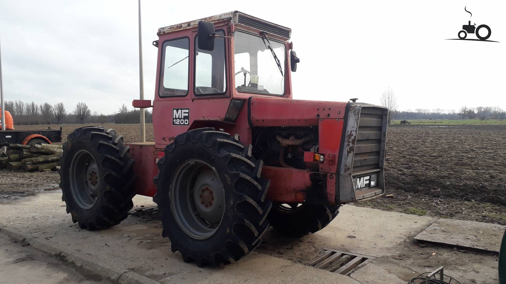 Massey Ferguson 1200
