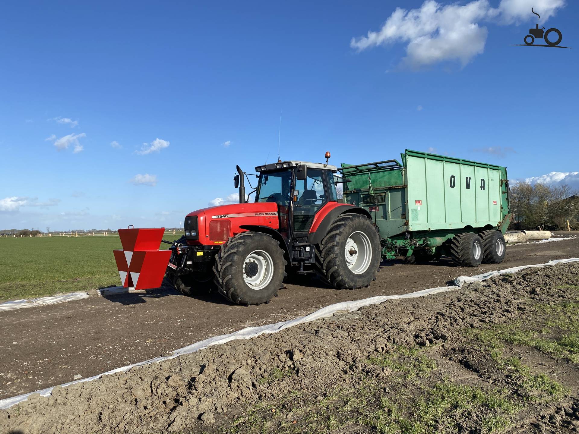 Foto Massey Ferguson 8240 #1408240