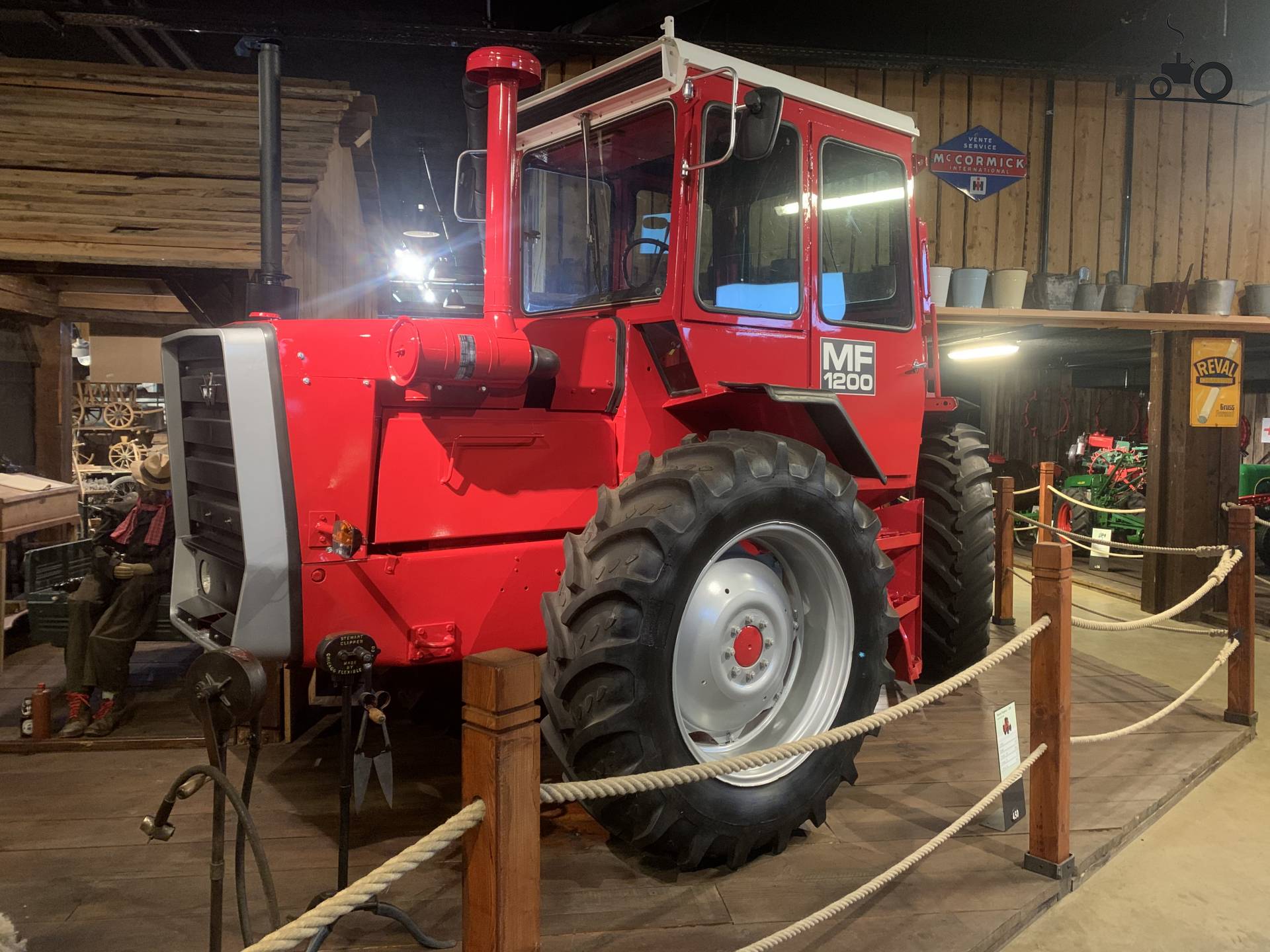 Massey Ferguson 1200
