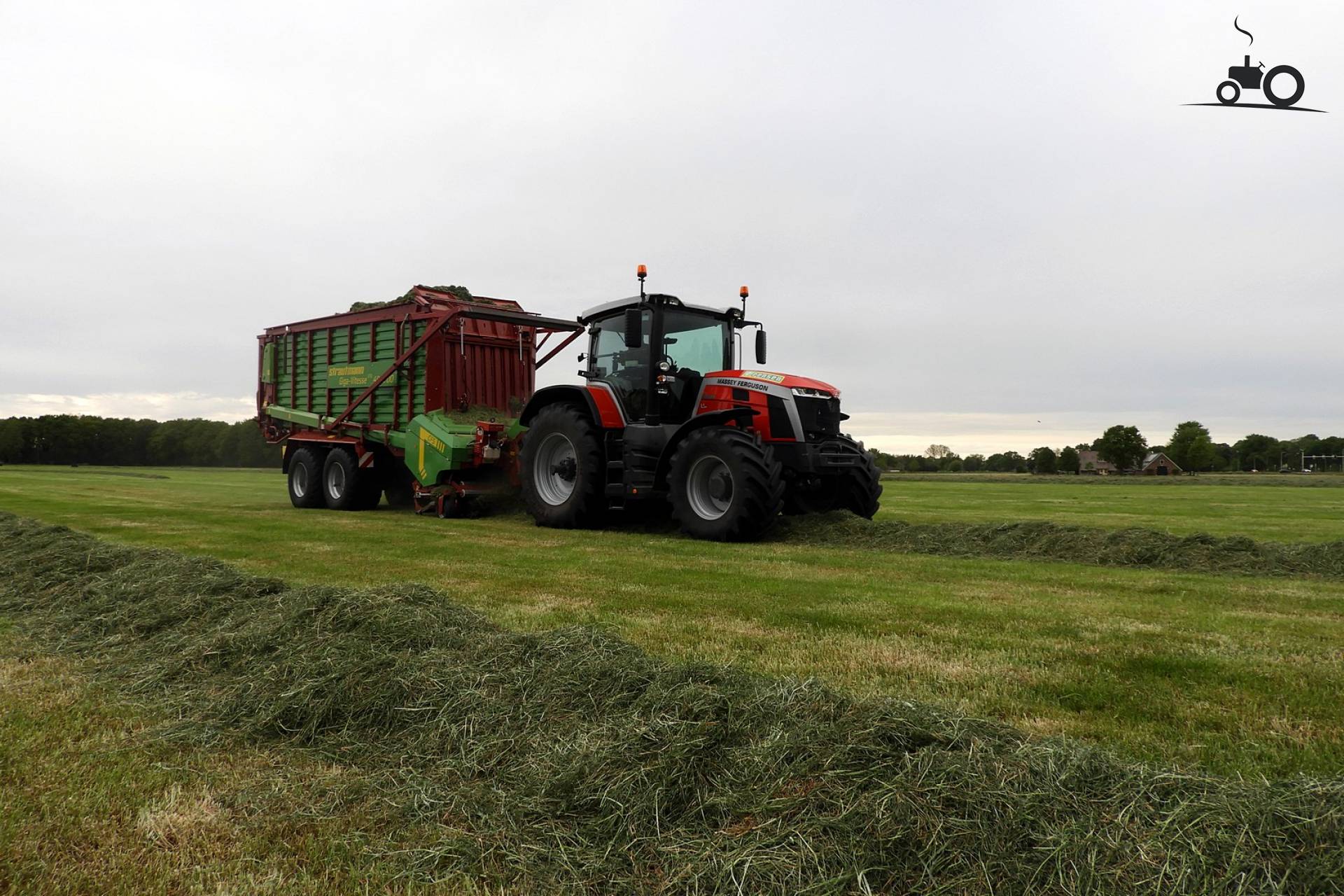 Foto Massey Ferguson 8S.205 van Rensen Loonbedrijf