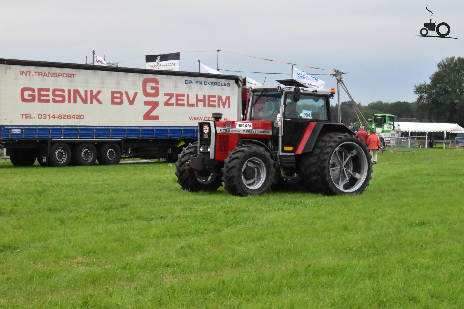 Foto Massey Ferguson 2725 #1477977