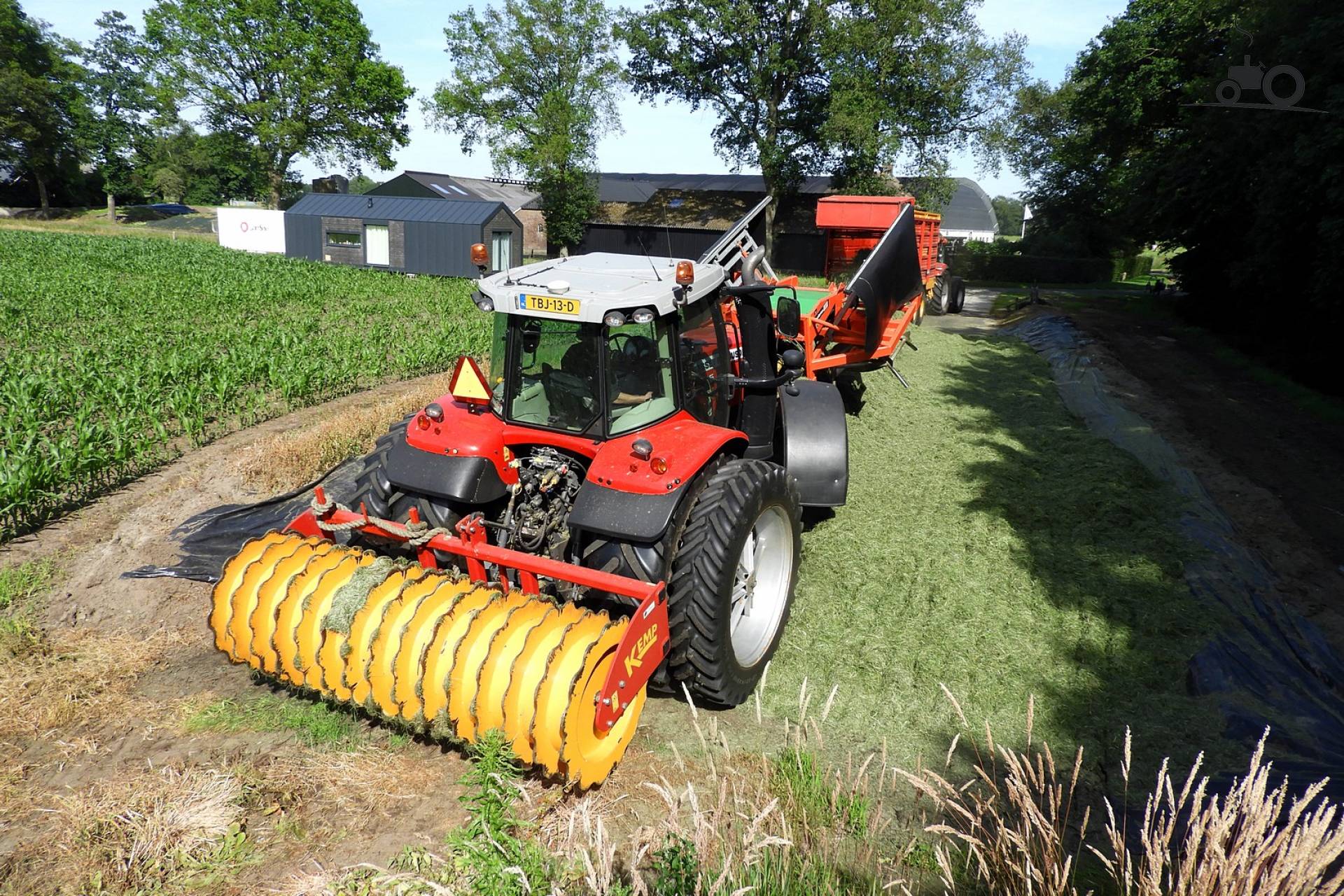 Massey Ferguson 7715