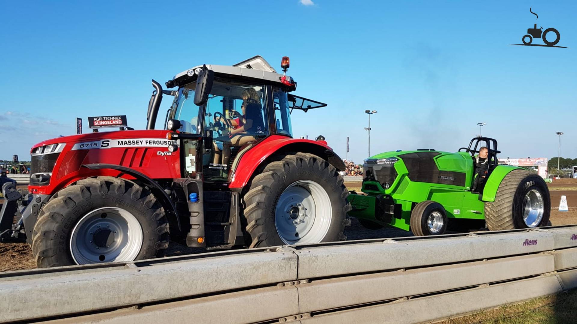 Foto Massey Ferguson 6715S #1487006