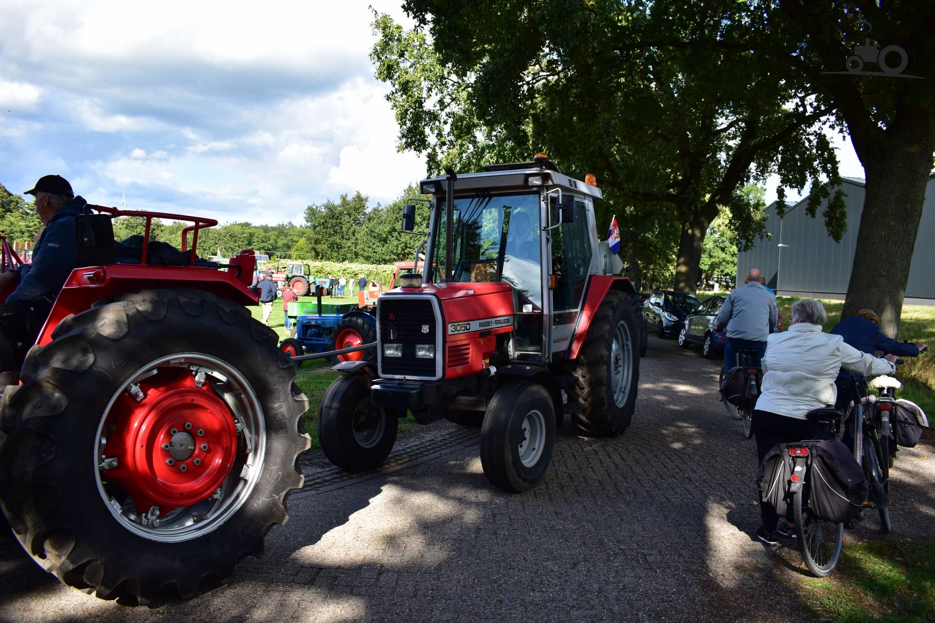 Foto Massey Ferguson 3050 #1496078