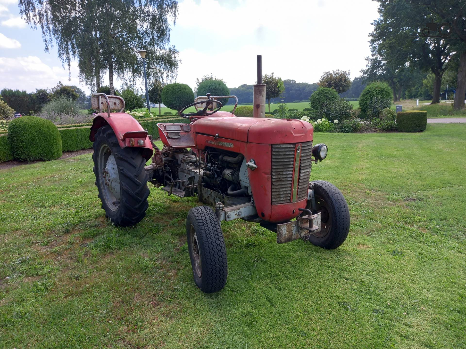 Foto Massey Ferguson 25 #1499972