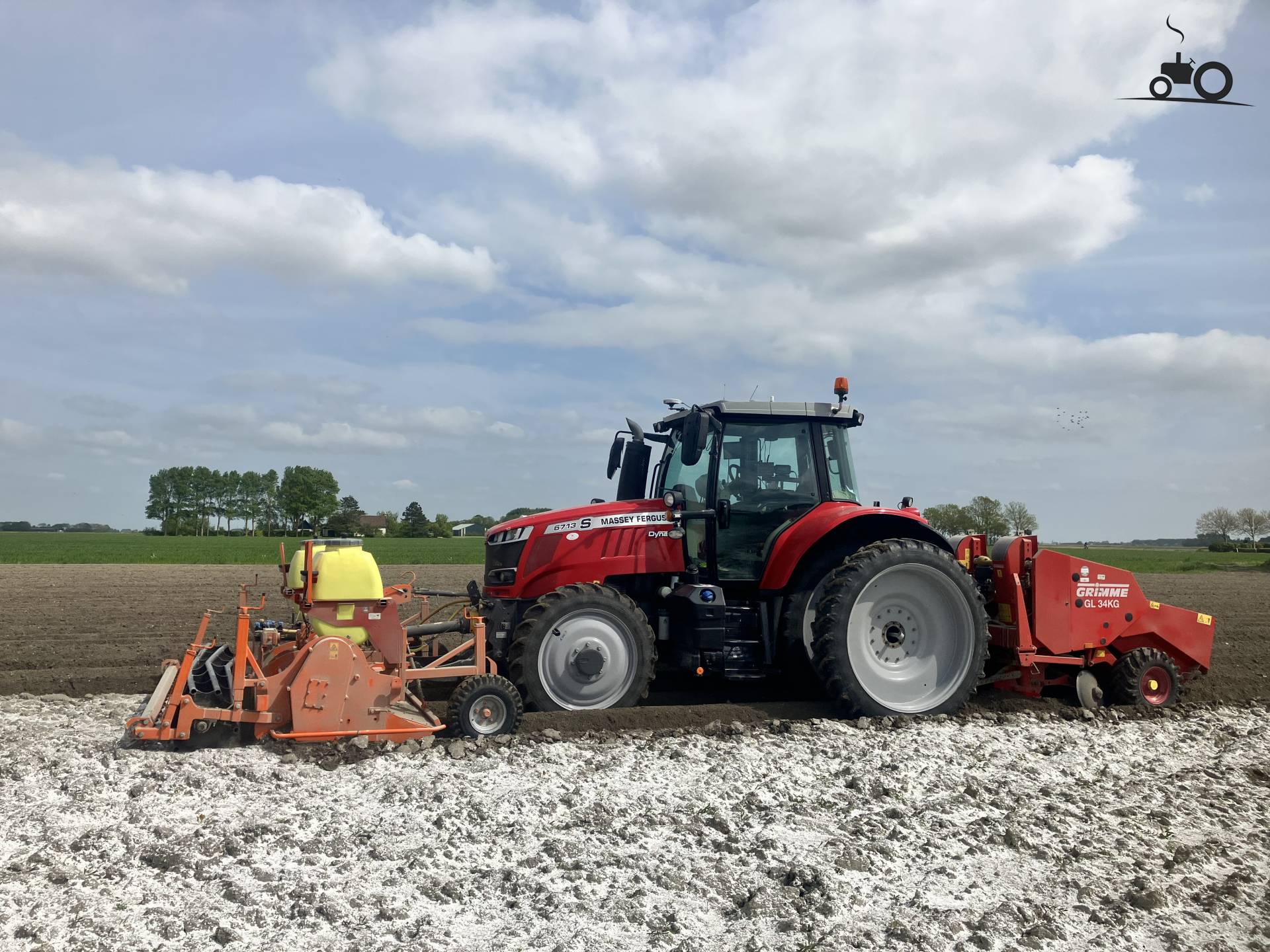 Foto Massey Ferguson 6713S #1519455