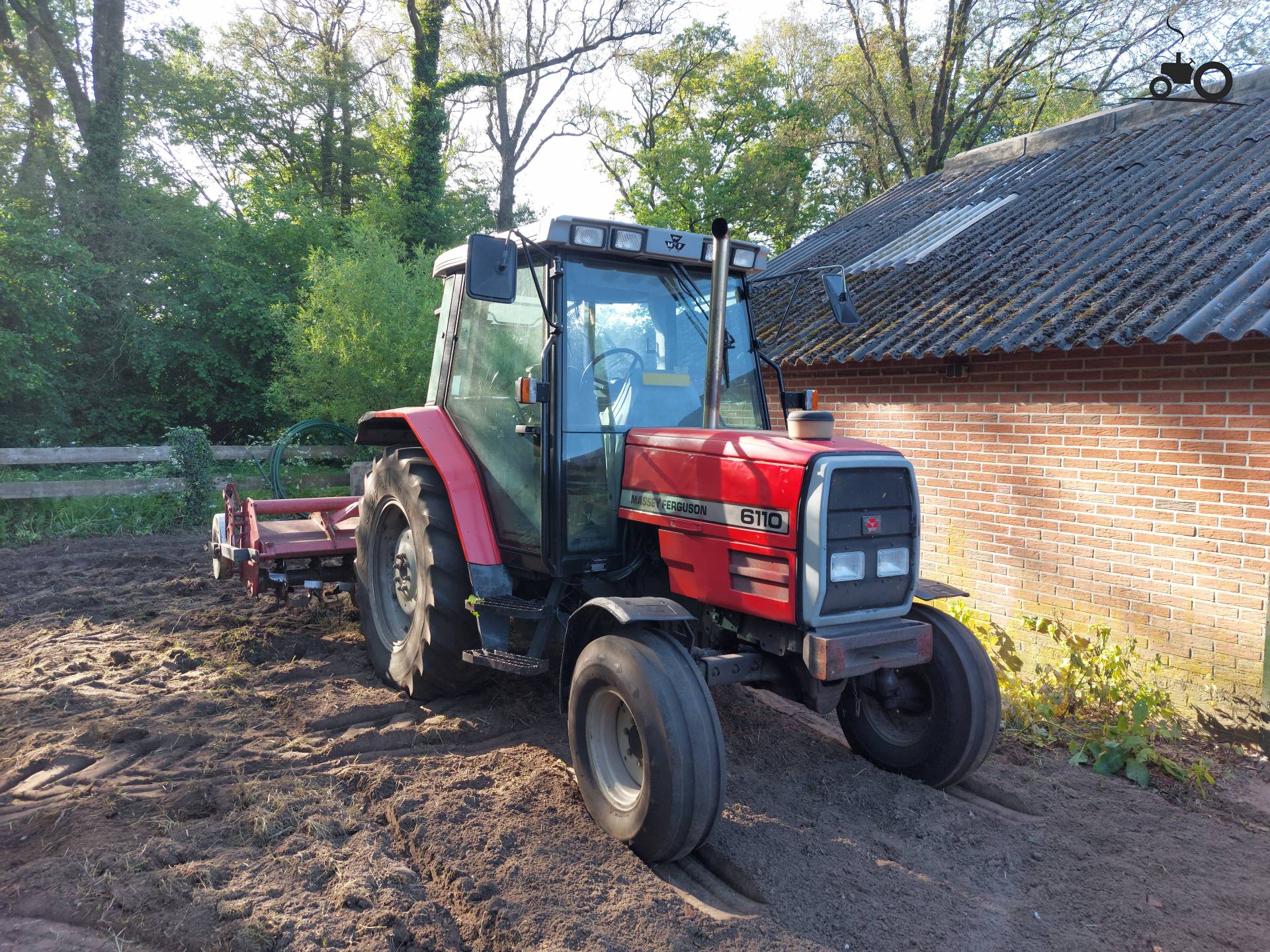 Massey Ferguson 6110