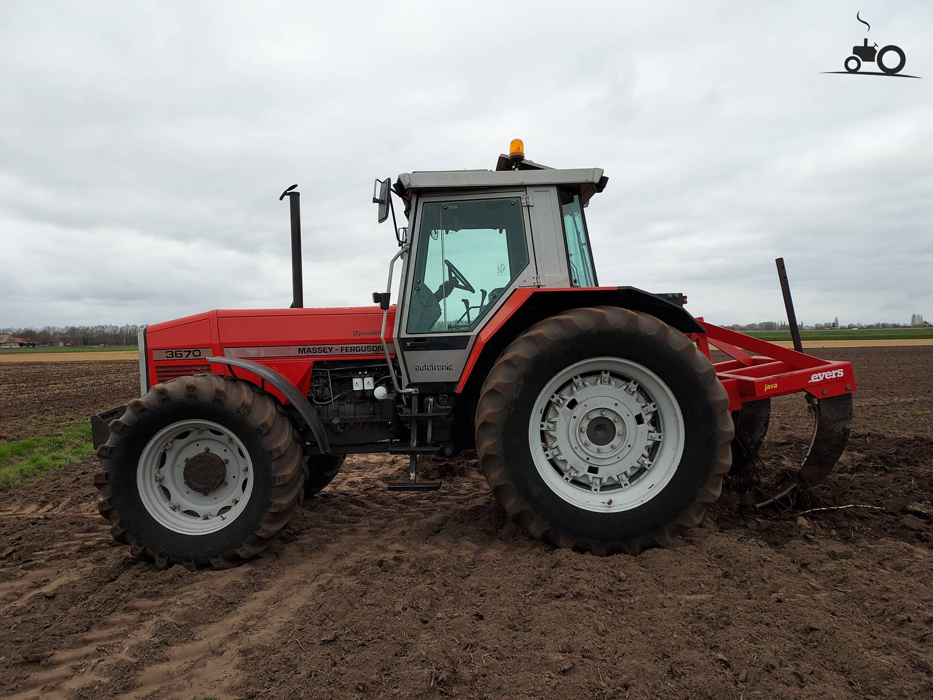 Foto Massey Ferguson 3670 #1534640