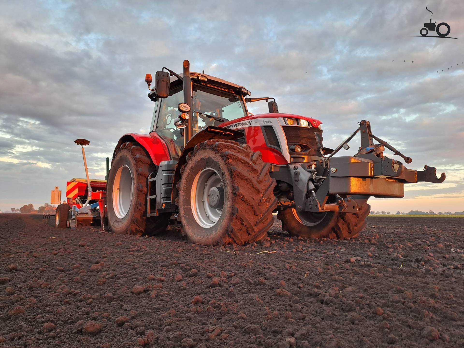 Massey Ferguson 7S.180