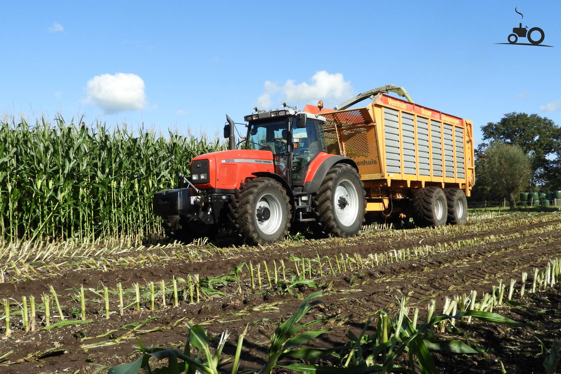 Massey Ferguson 8250