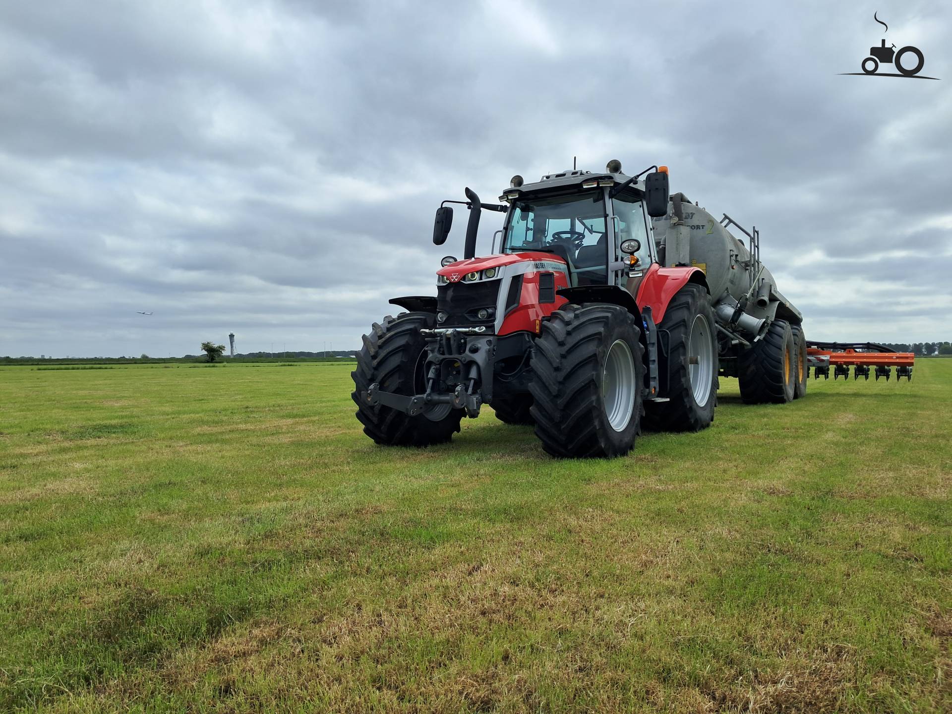 Foto Massey Ferguson 7S.190 #1618750