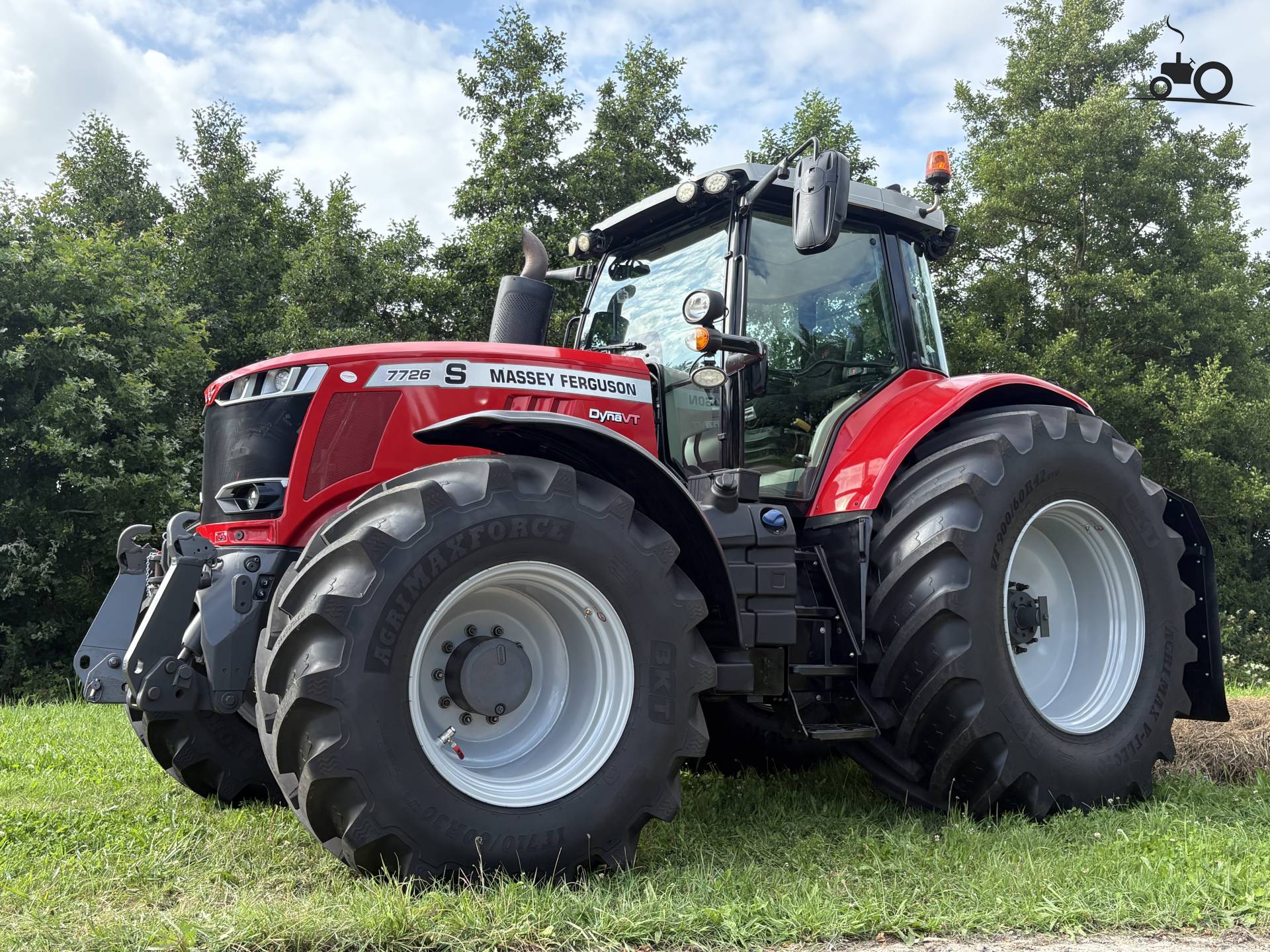 Massey Ferguson 7726