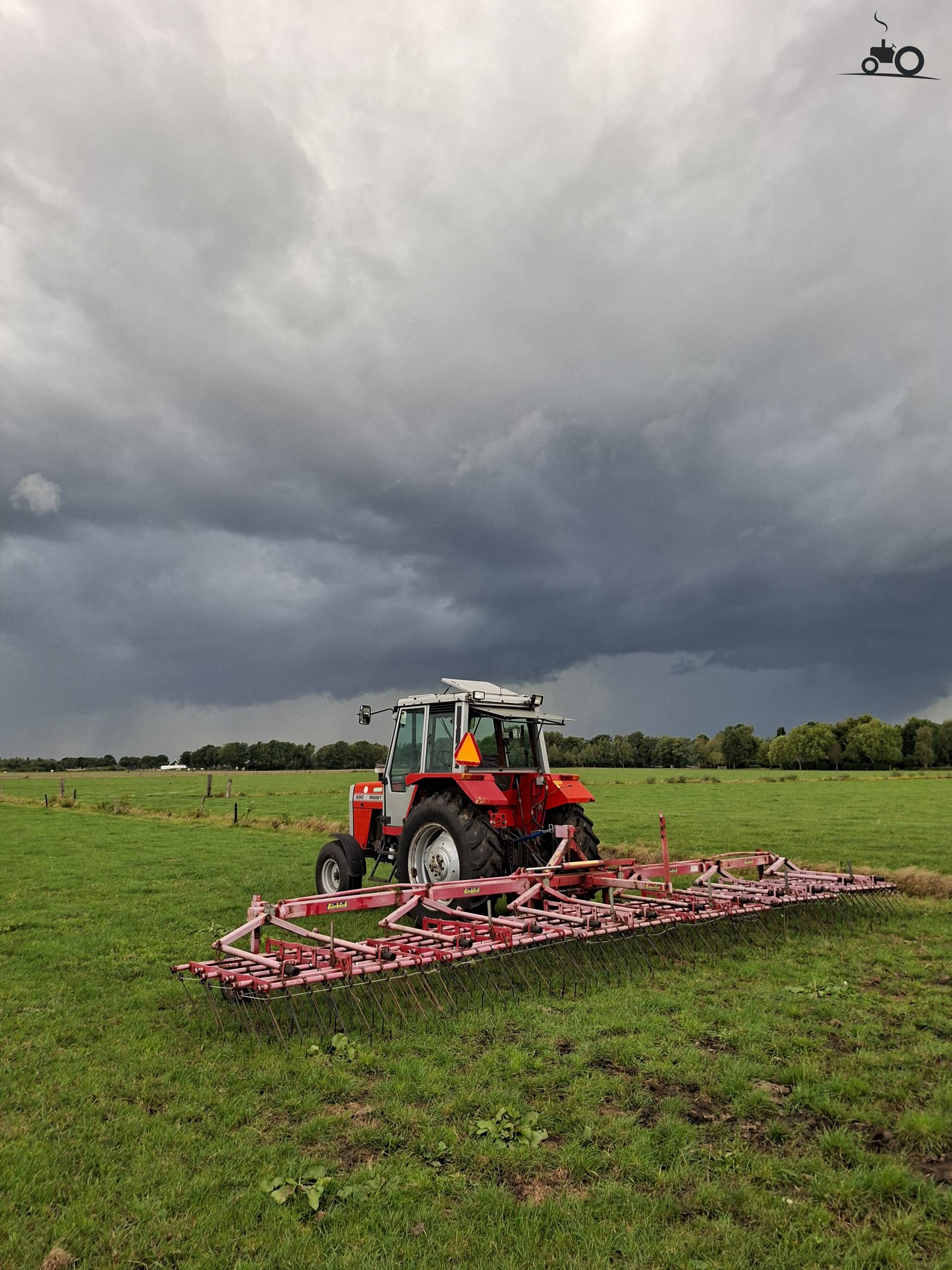 Foto Massey Ferguson 690 #1635664