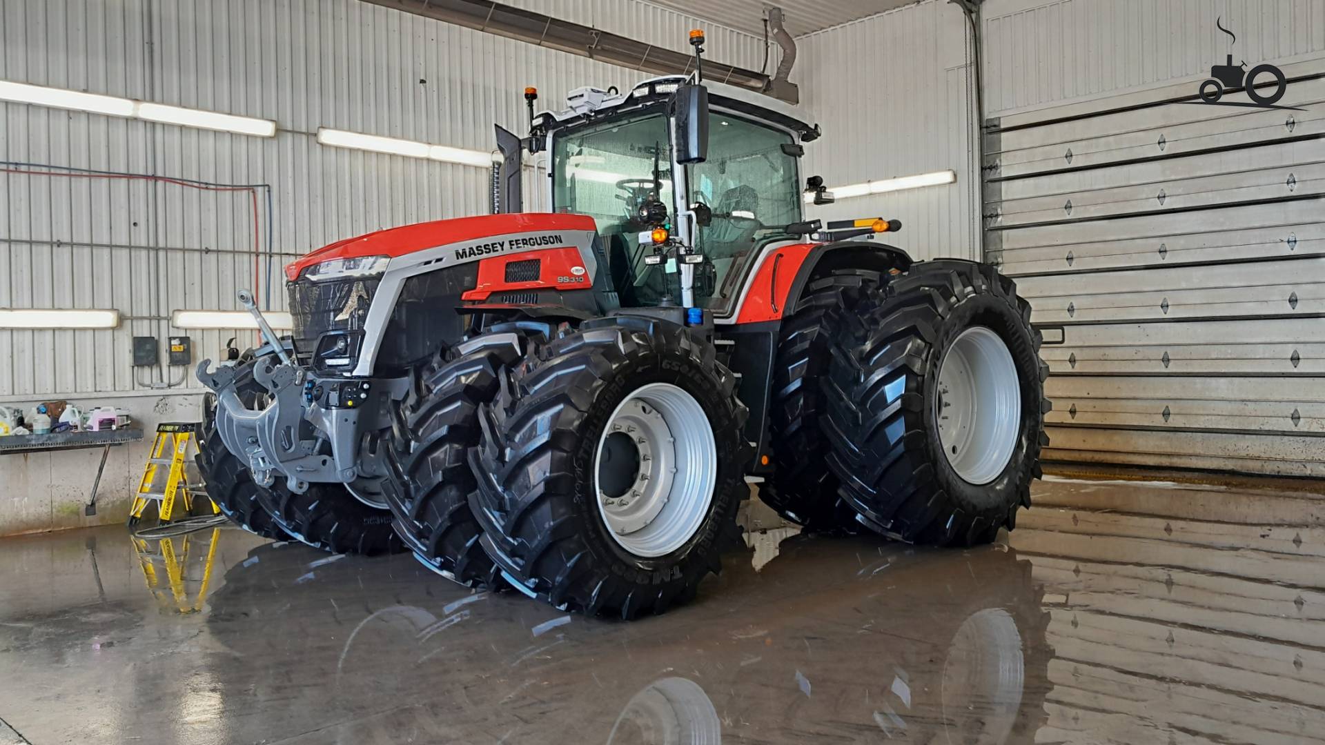Massey Ferguson 9S.310