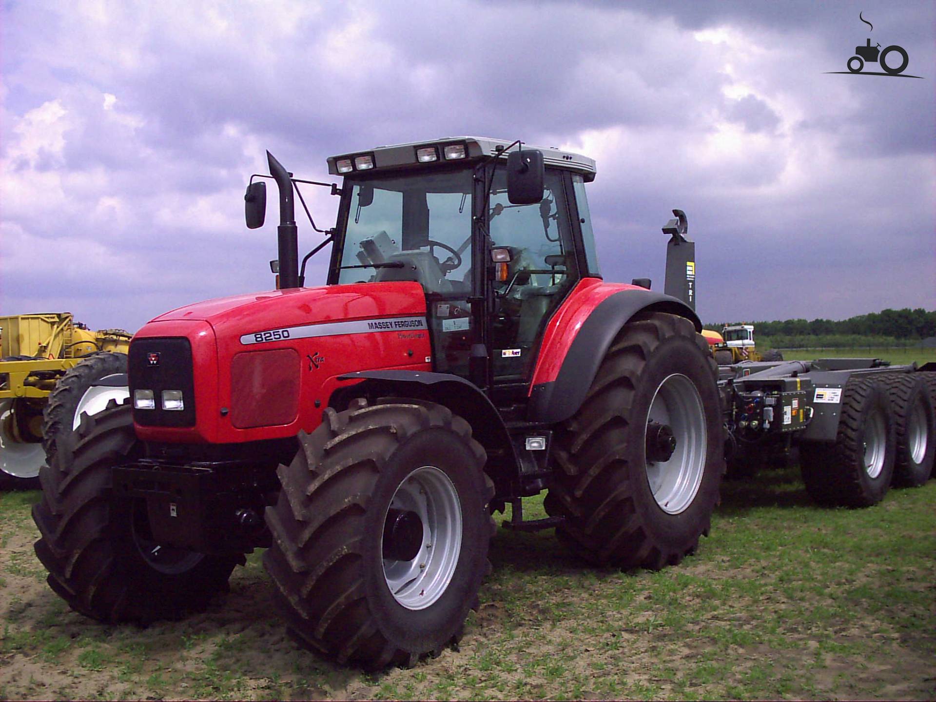 Foto Massey Ferguson 8250 #3884