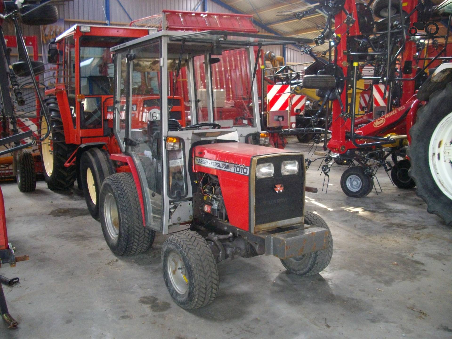 Massey Ferguson 1010 - France - Tracteur image #462334