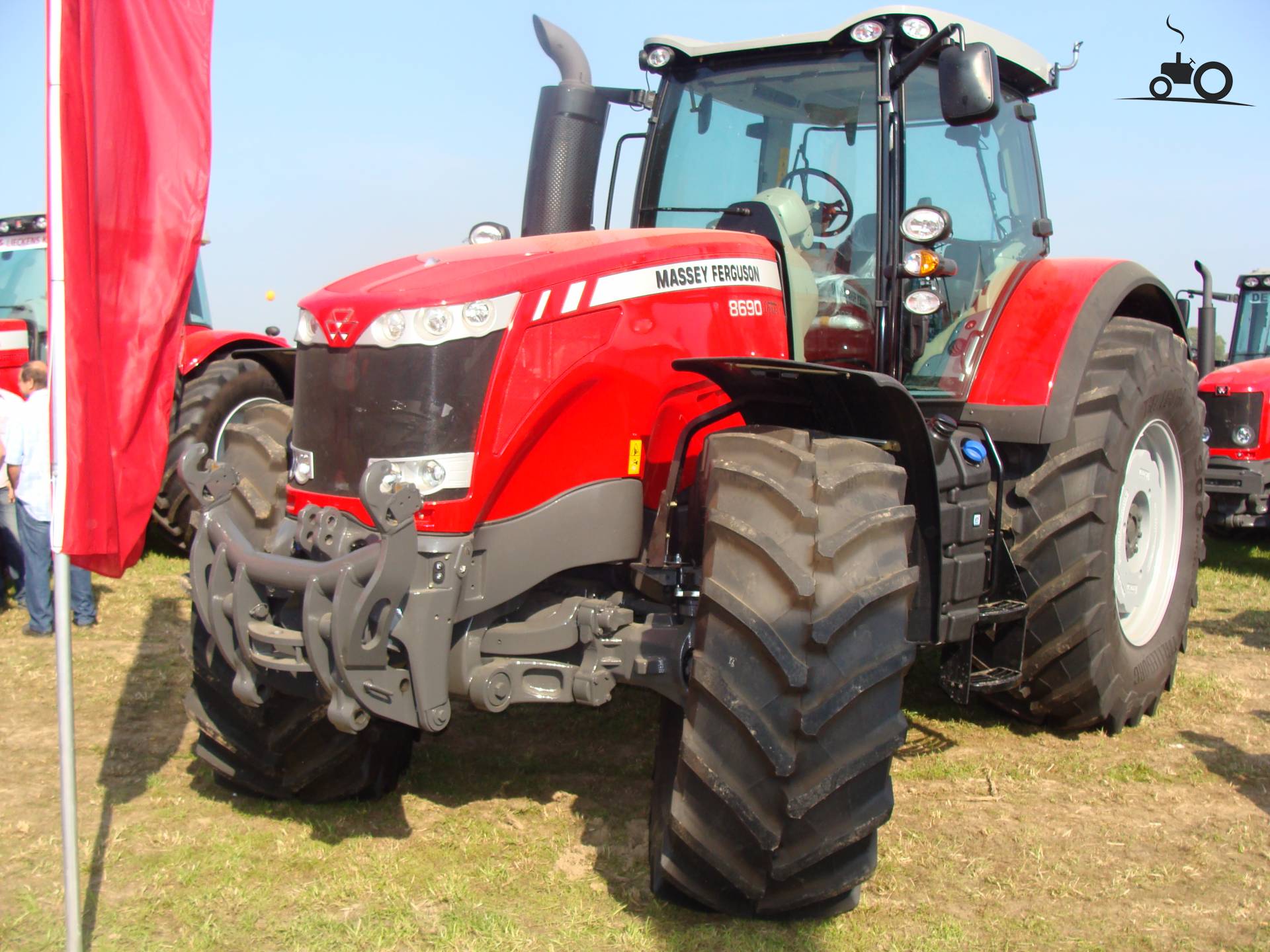 Massey Ferguson 8690
