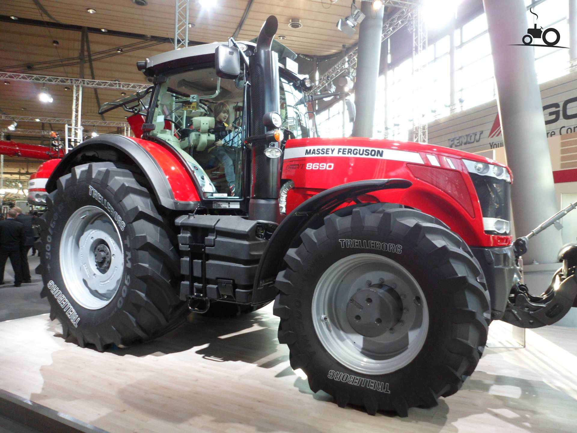 Foto Massey Ferguson 8690 #569364