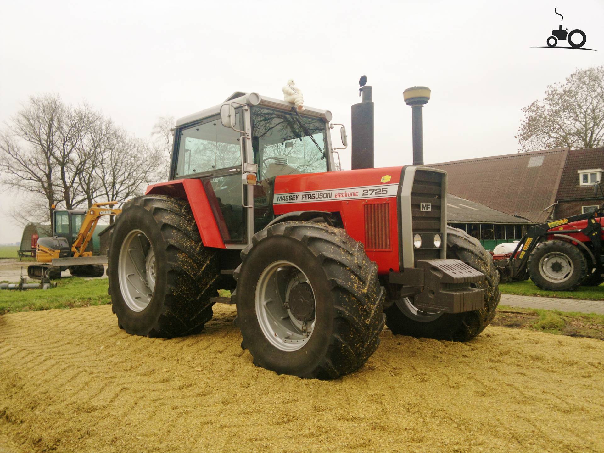 Foto Massey Ferguson 2725 #581894