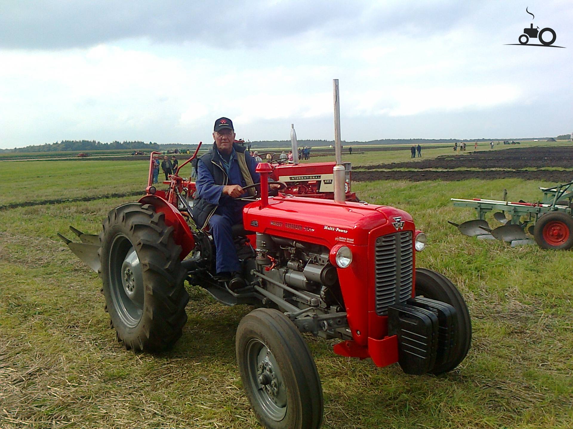 Foto Massey Ferguson 35 X Multipower #685504