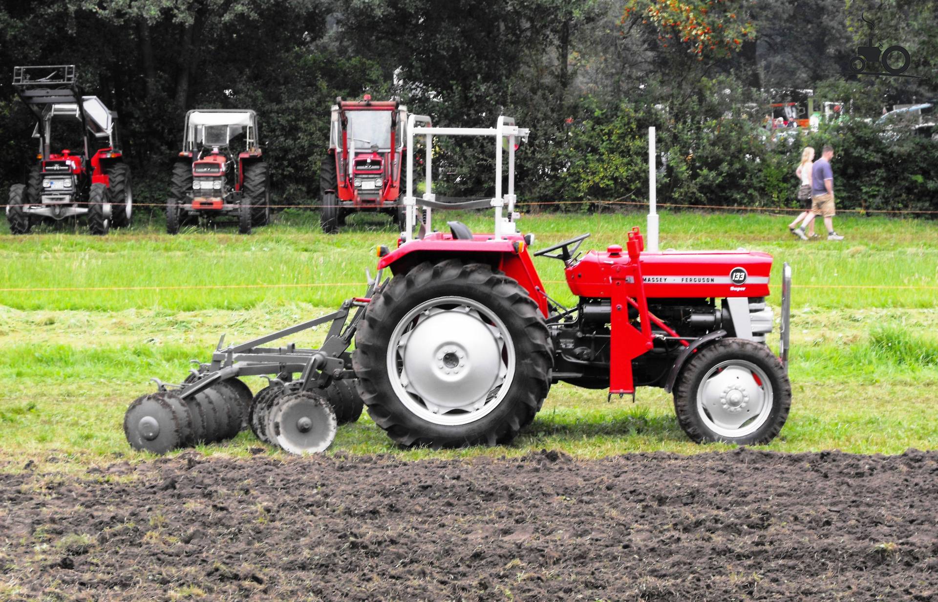 Massey Ferguson 133