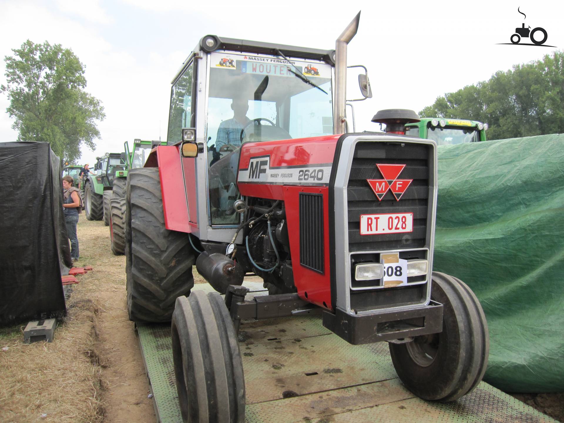 Foto Massey Ferguson 2640 #714186