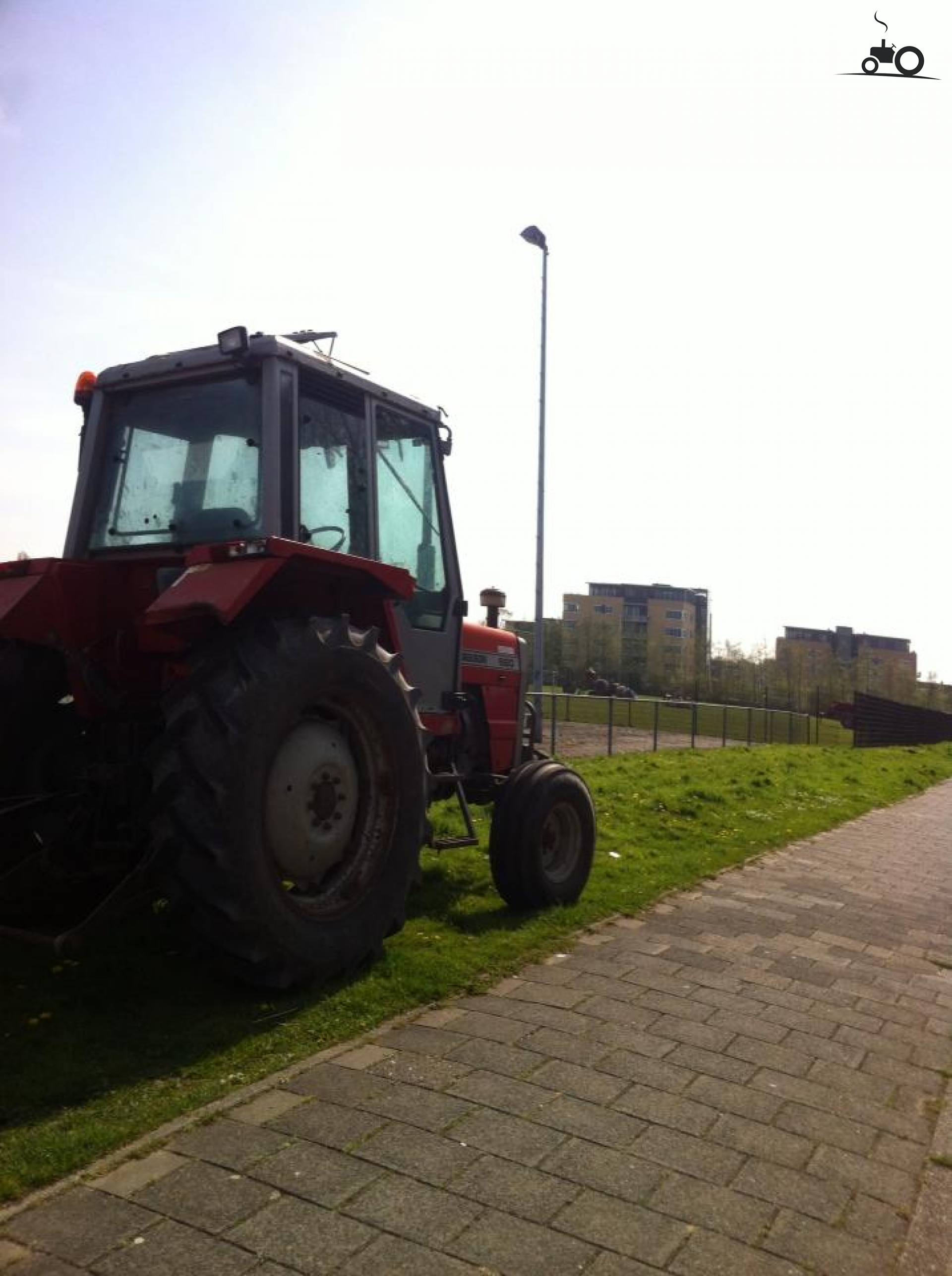 Foto Massey Ferguson 690 #758479