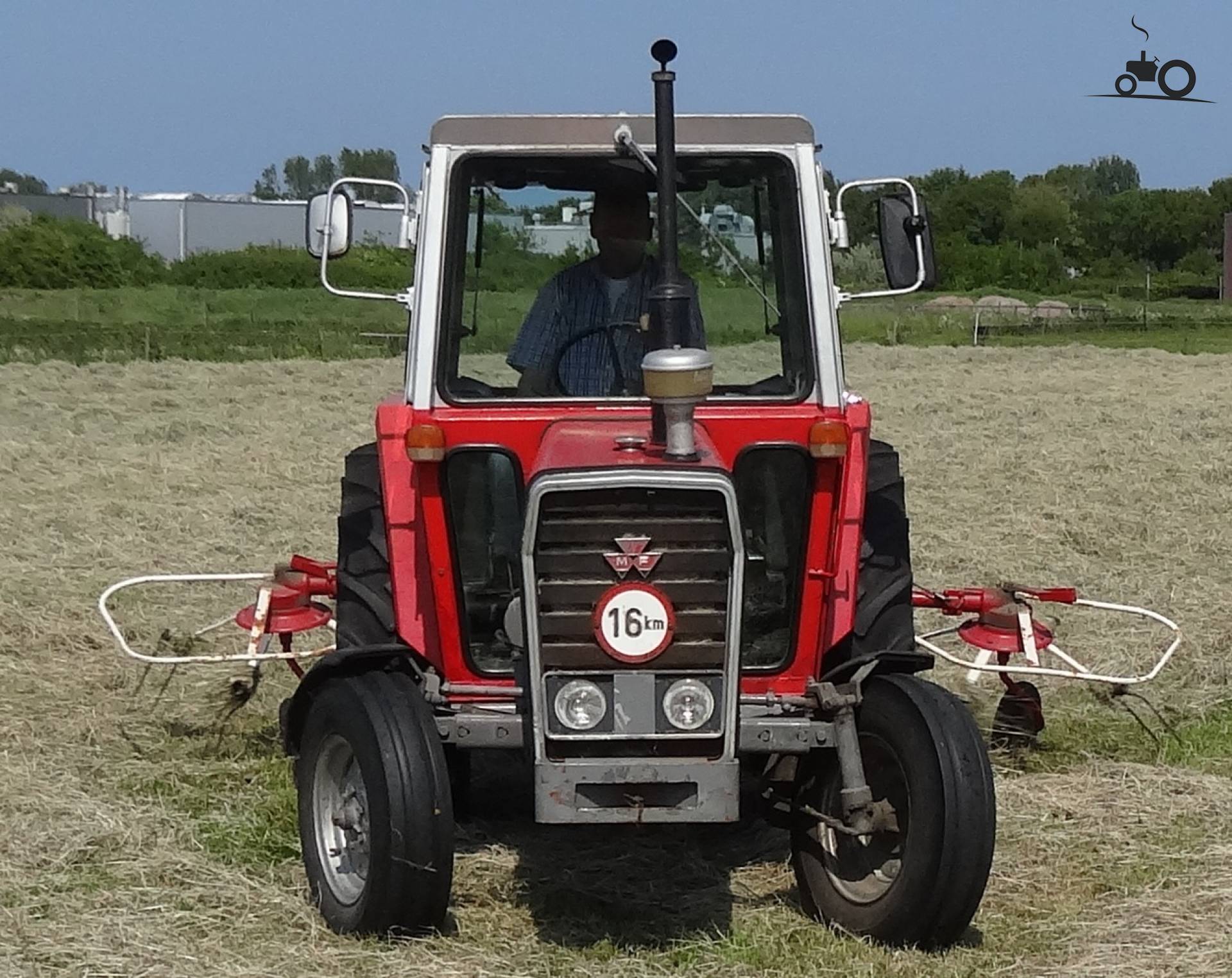 Foto Massey Ferguson 550 #767977