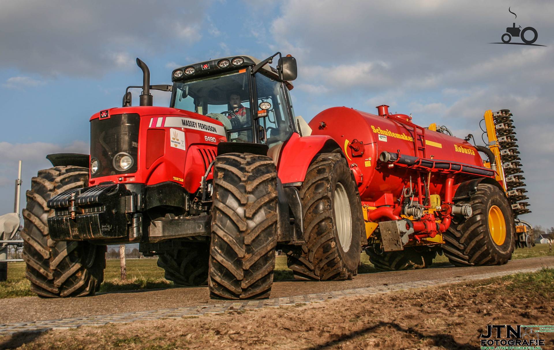 Massey Ferguson 6490