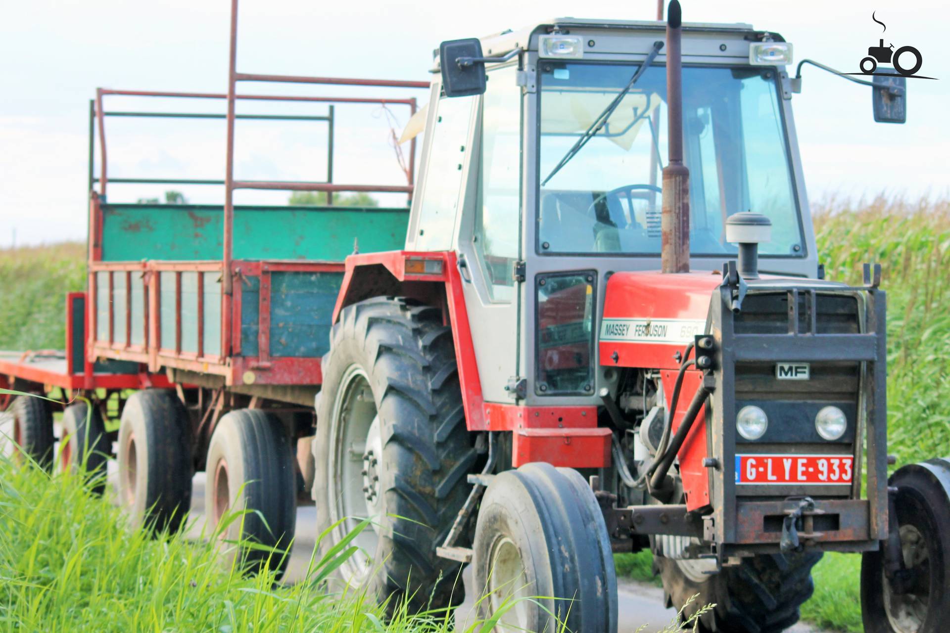Foto Massey Ferguson 690 #930520