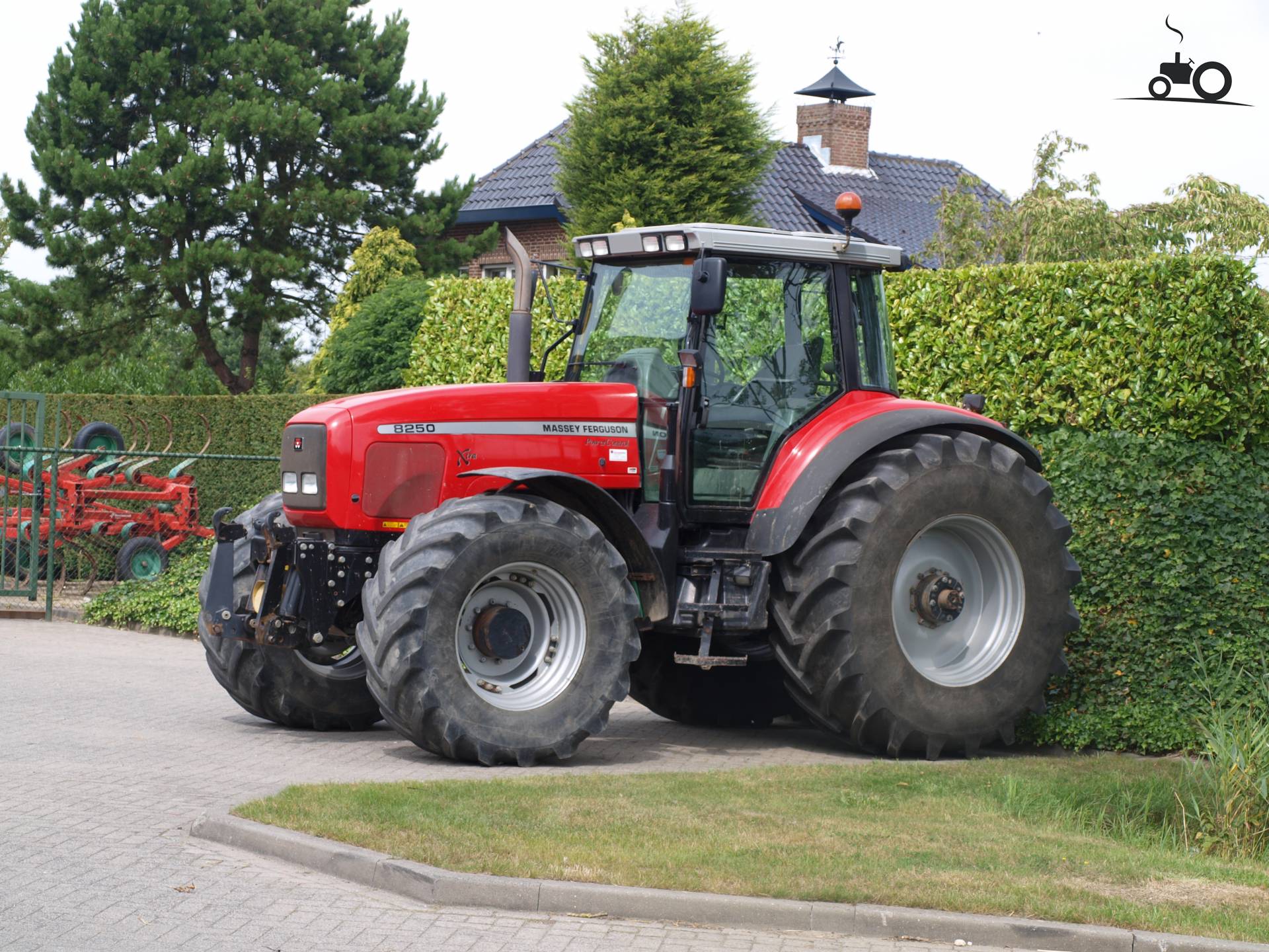 Foto Massey Ferguson 8250 #931755
