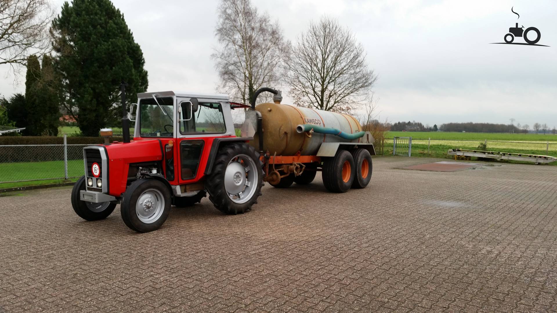 Foto Massey Ferguson 550 #953424