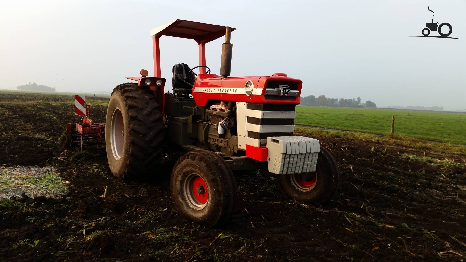 Massey Ferguson 1100 Tractor