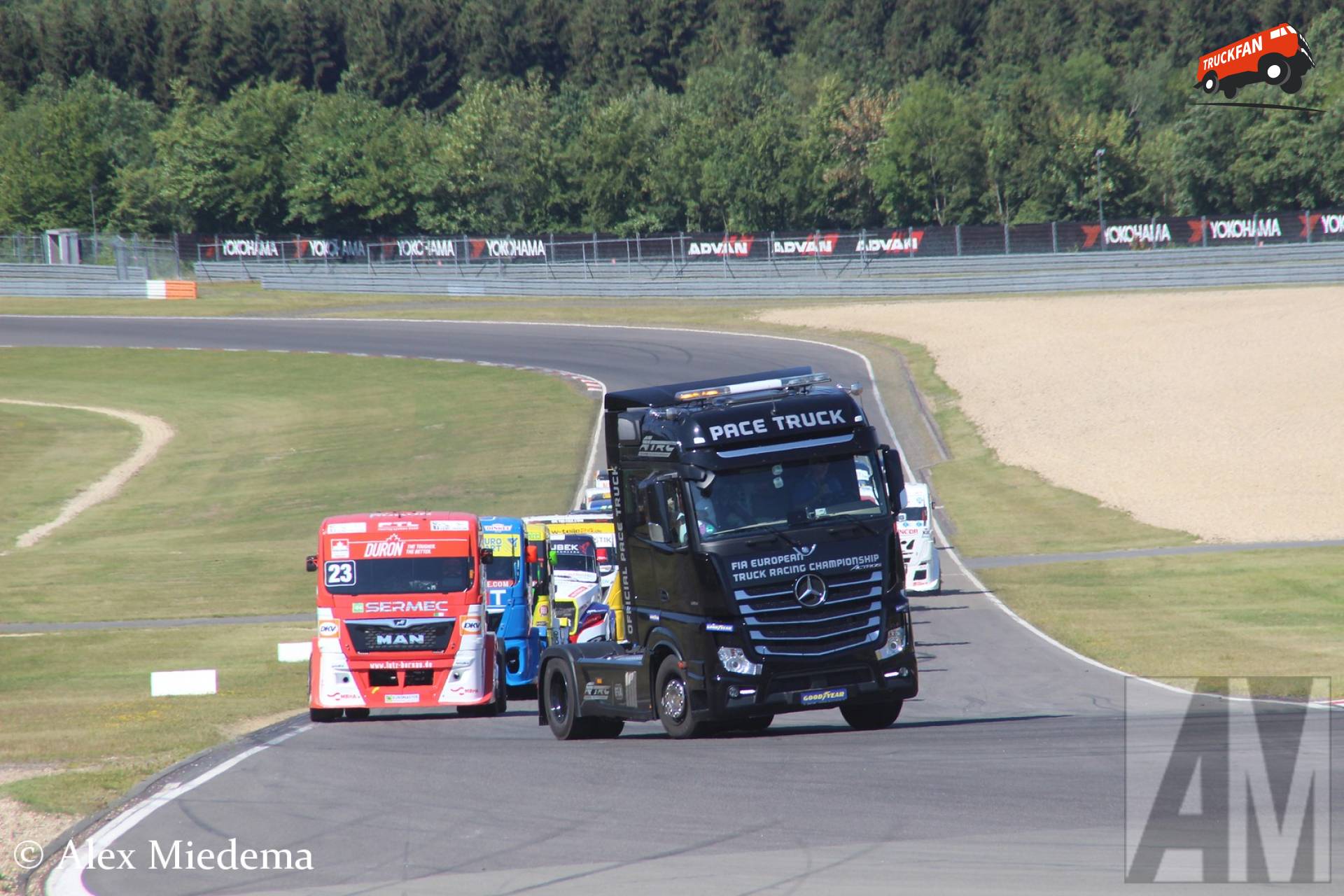 Foto Mercedes-Benz Actros MP4 #1464879