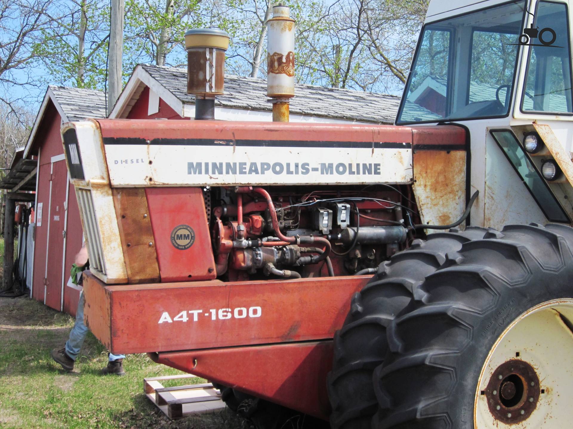 Foto Minneapolis-moline A4T-1600 #698689