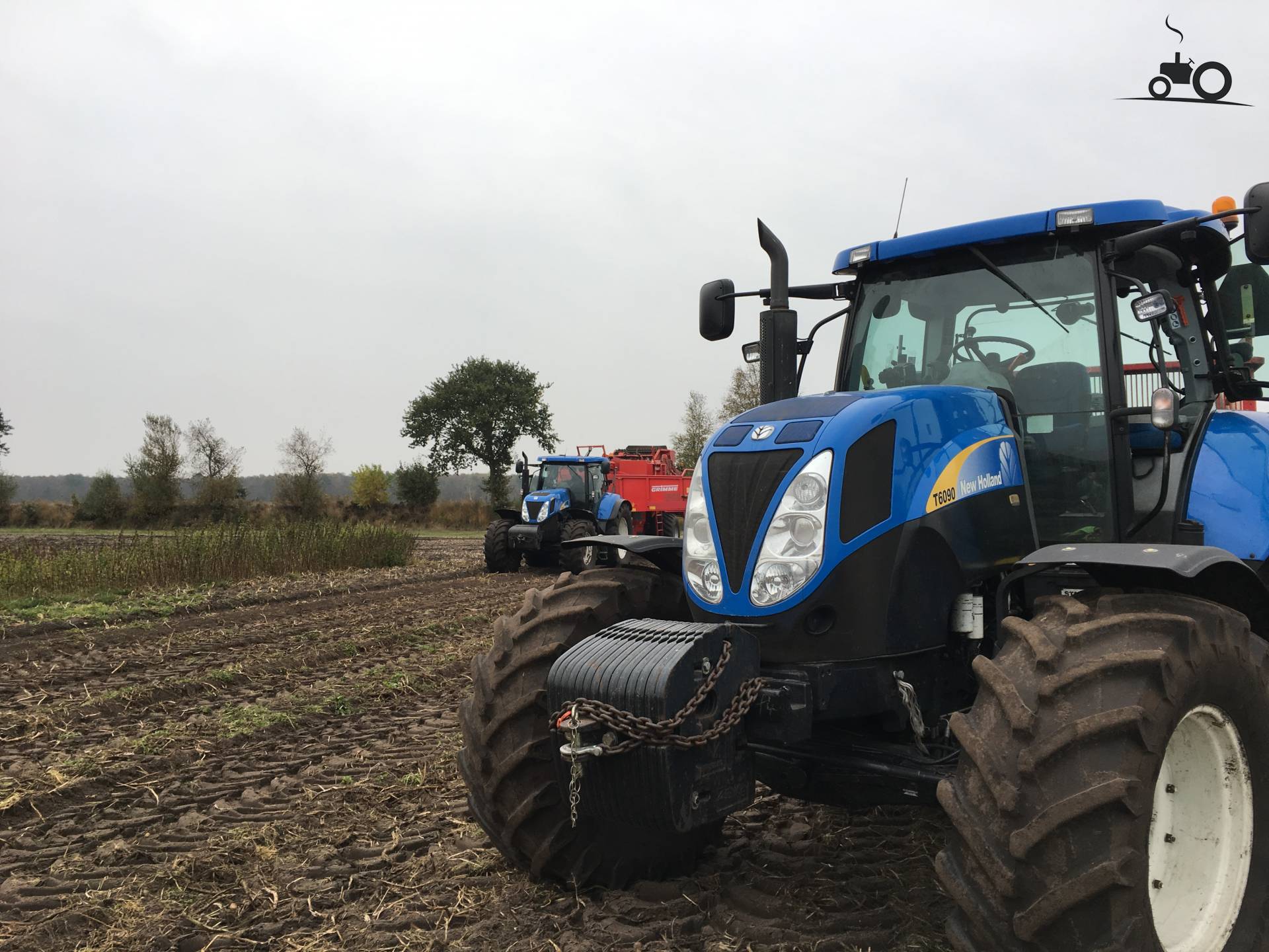 Foto New Holland T 6090 #1134043