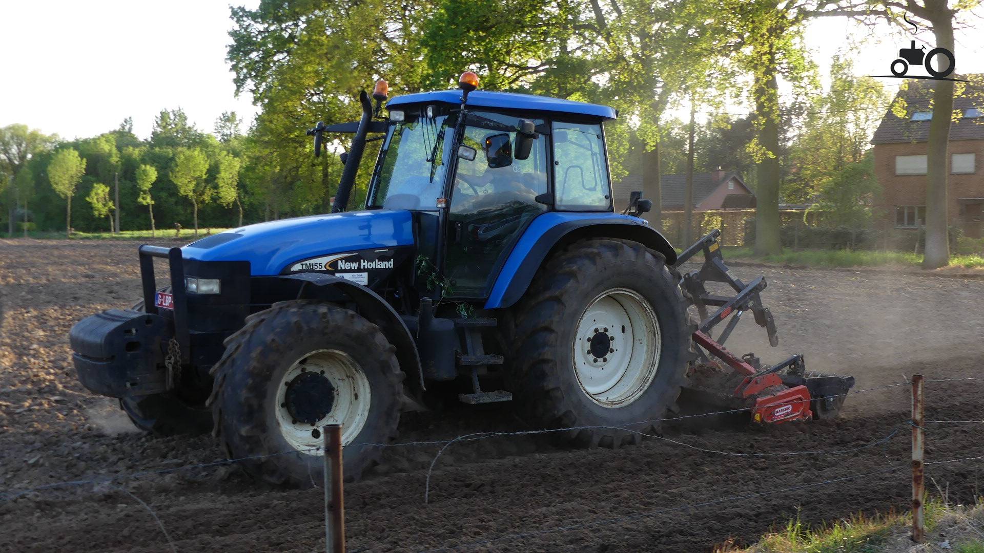 Foto New Holland TM 155 #1226782