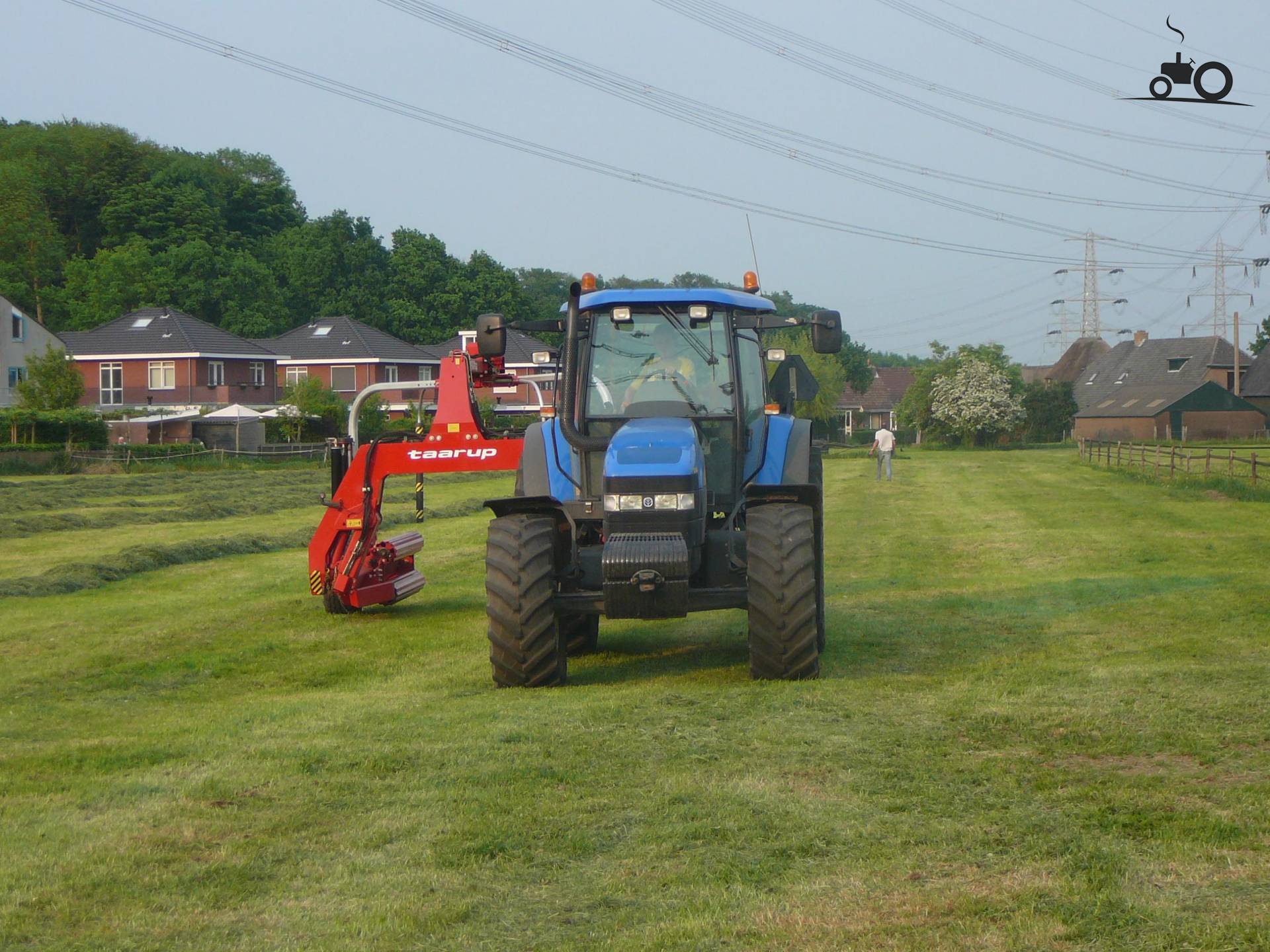 Foto New Holland TM 120 #126656
