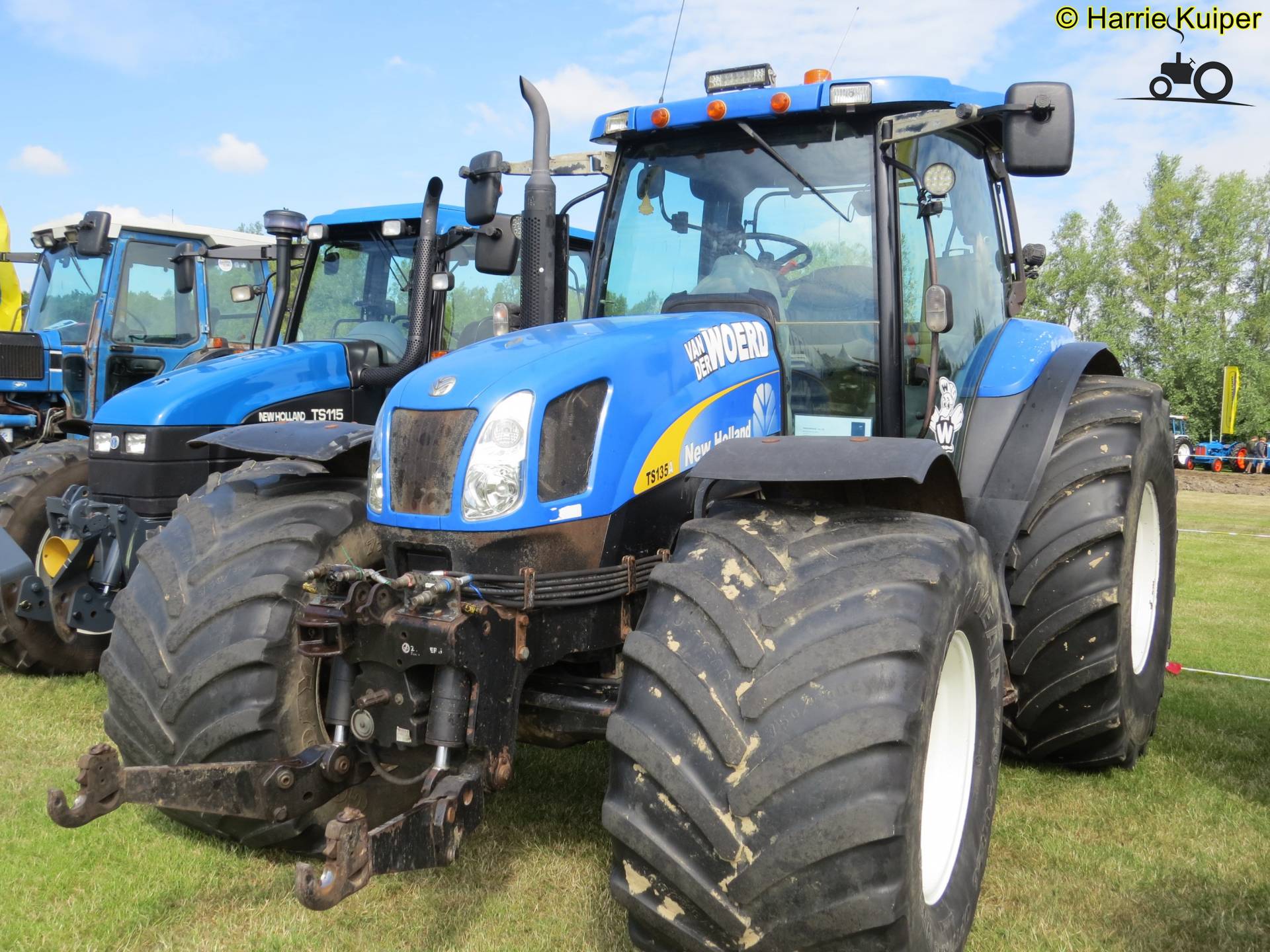 Foto New Holland TS 135 A #1304661