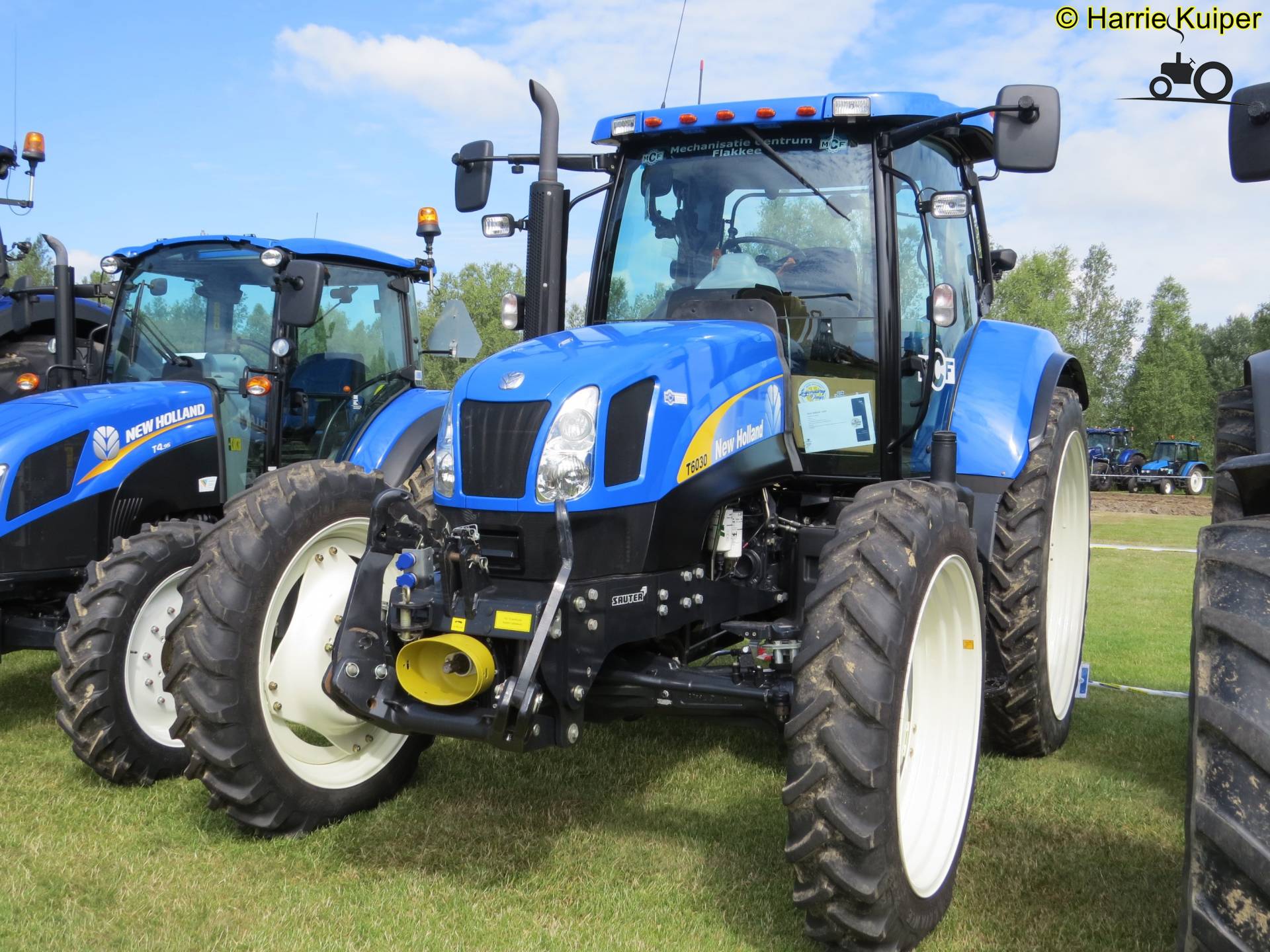 Foto New Holland T 6030 #1304667