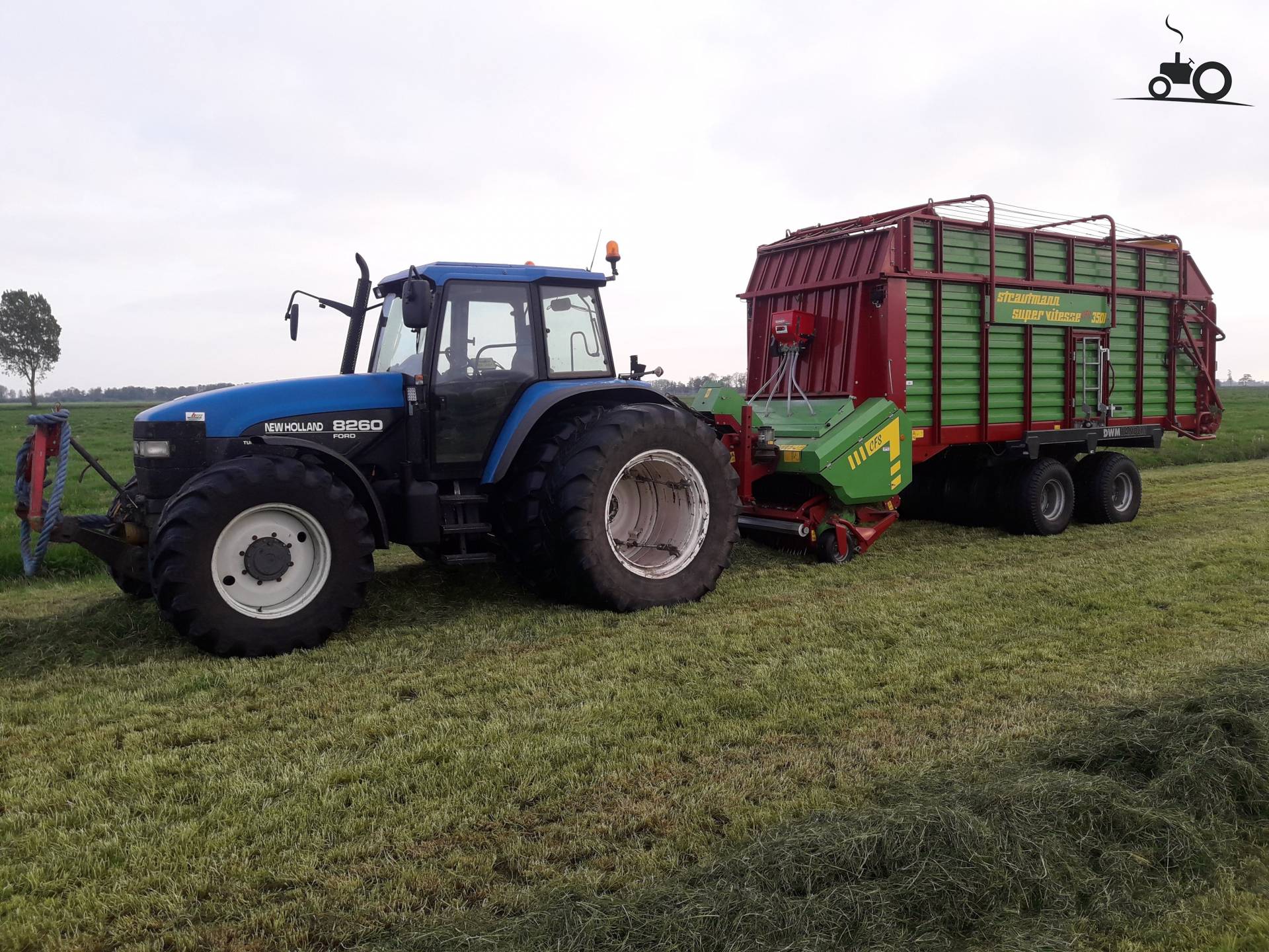 New Holland 8260