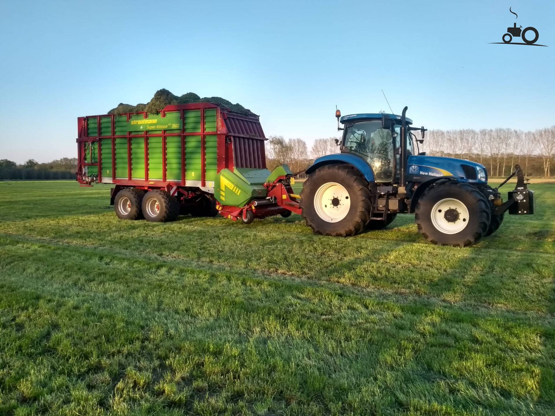 Foto New Holland T 6070 #1347881
