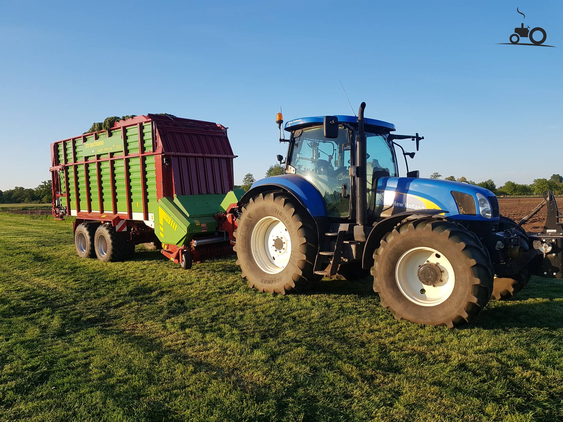 Foto New Holland T 6070 #1349723