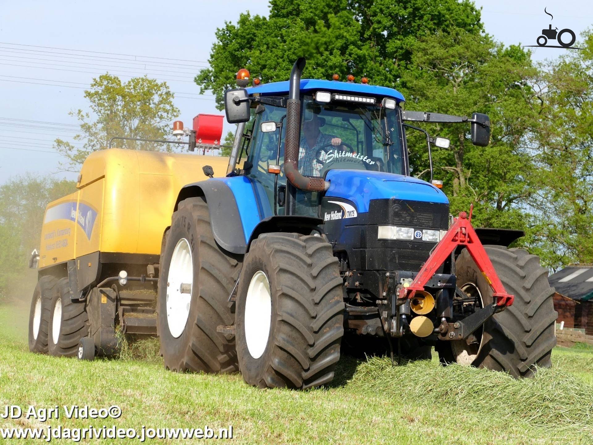 Foto New Holland TM 175 #1350883
