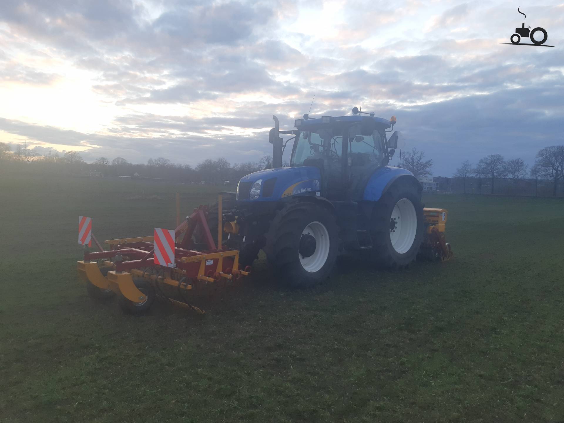 Foto New Holland T 6080 #1378539