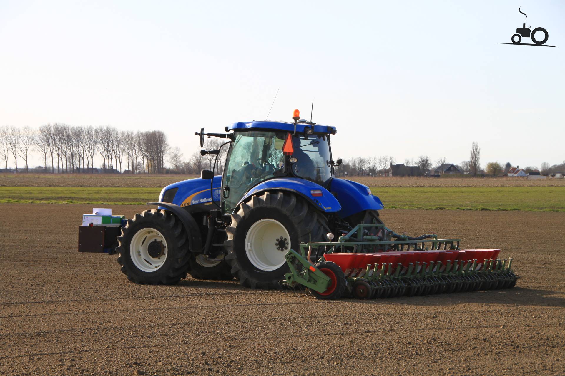 Foto New Holland T 6020 Elite #1407849