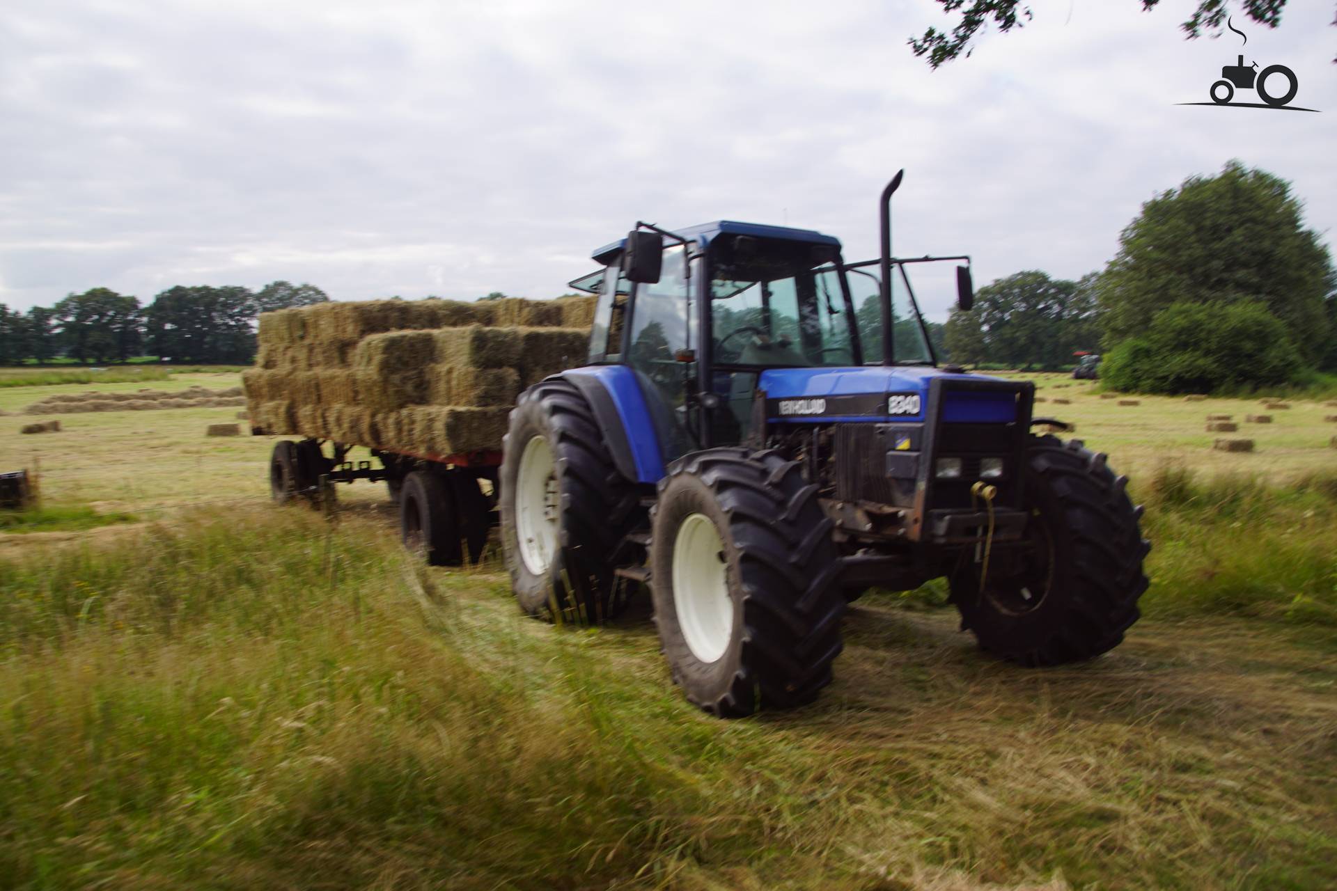 Foto New Holland 8340 #1433446